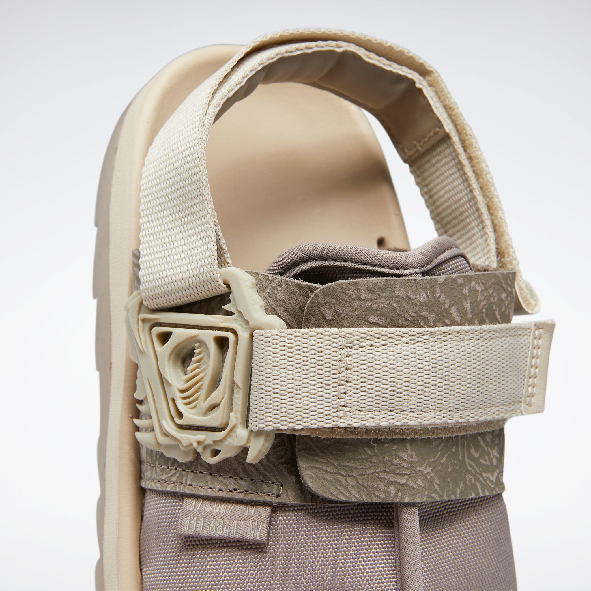 Reebok Footwear Men Jurassic World Beatnik Slides Bougry/Parchm/Oatmea ...